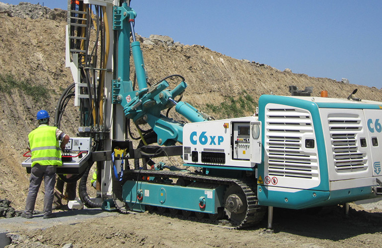 Hydraulic Crawler Drills - IDE Australia